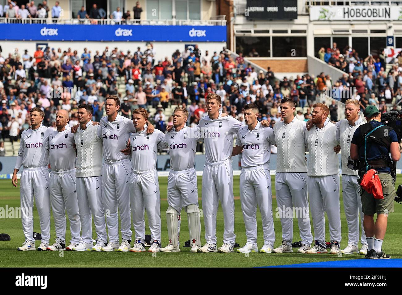 England team sing the national anthem God Save The Queen Stock Photo ...