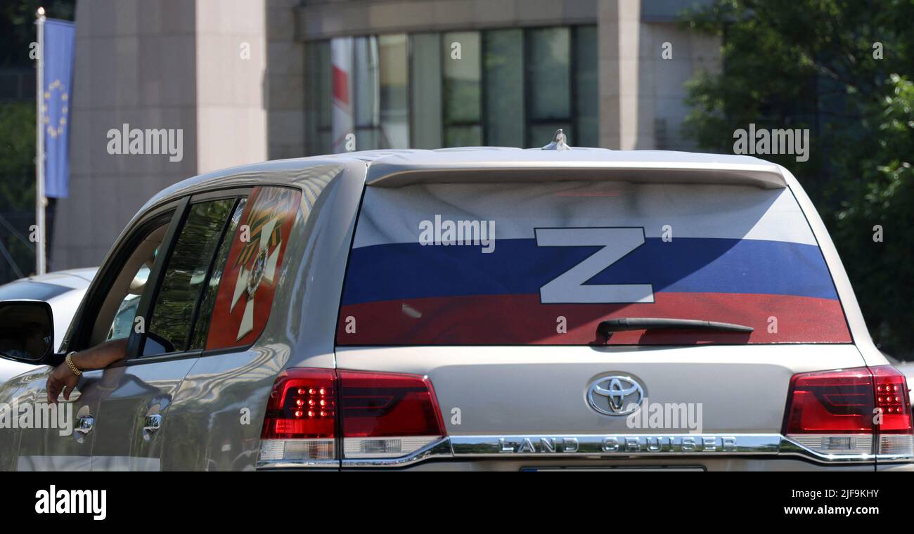 Diplomatic car flag hi-res stock photography and images - Alamy