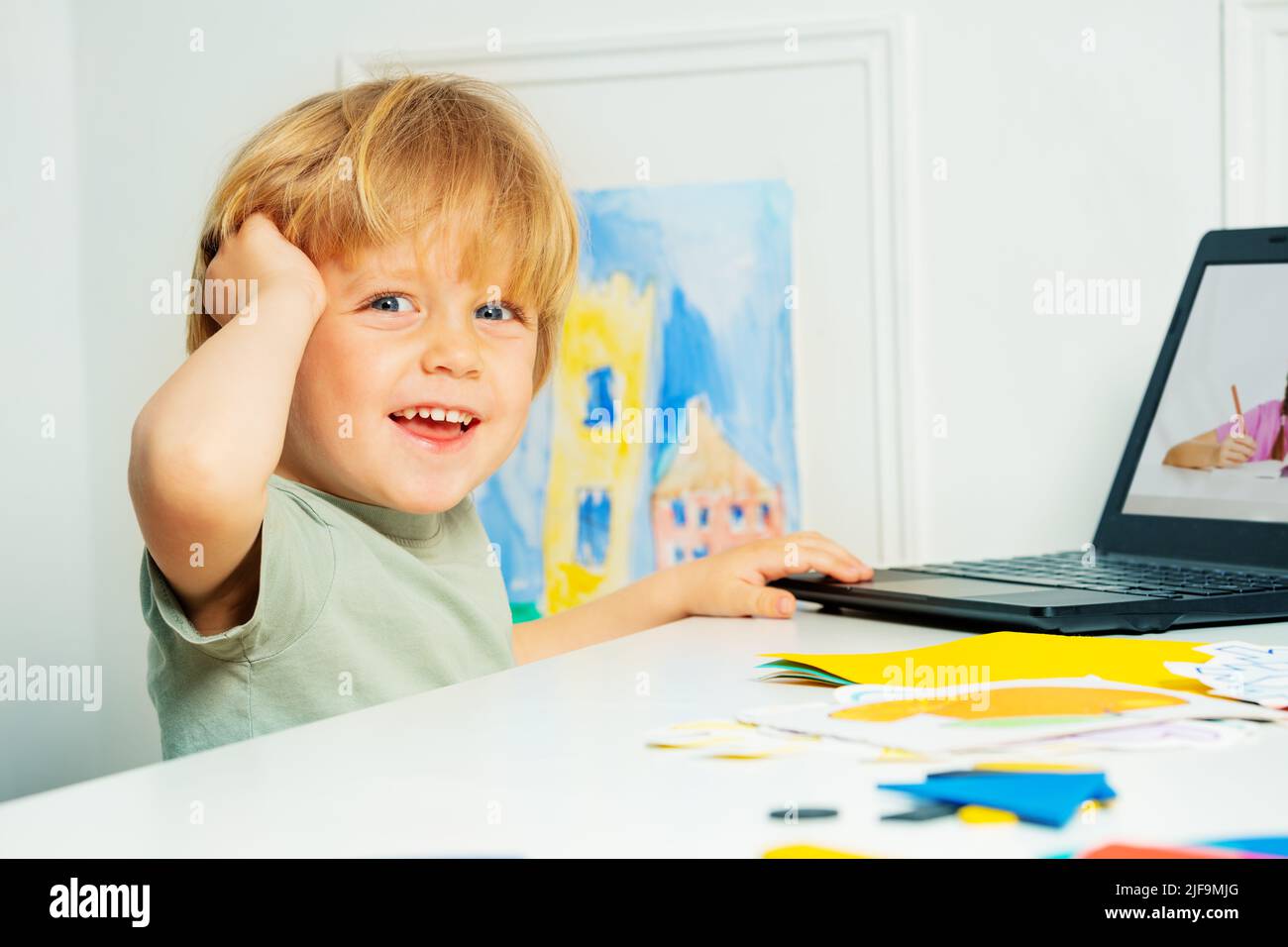 Remote digital education hi-res stock photography and images - Alamy