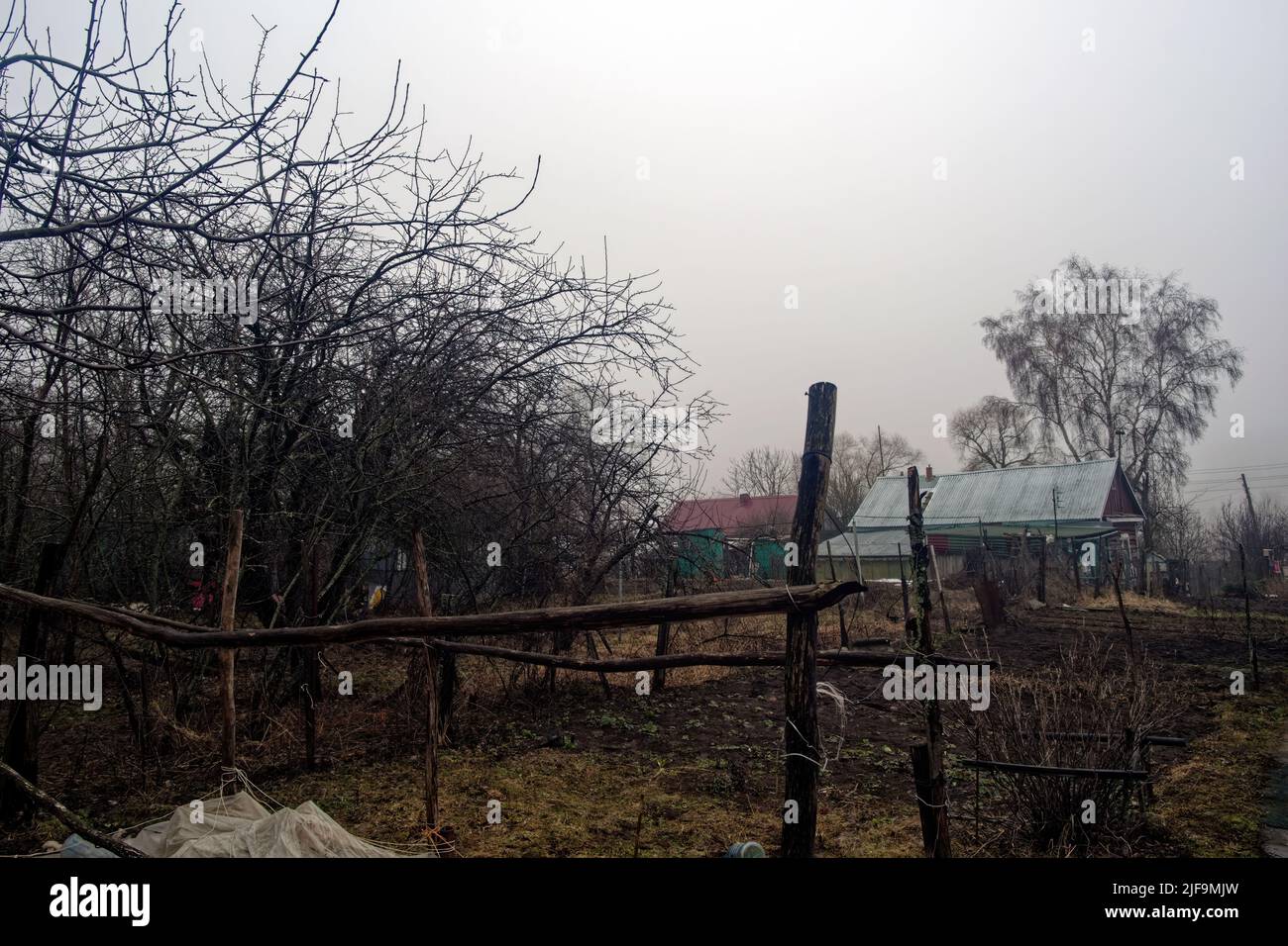 Spring house exterior hi-res stock photography and images - Alamy