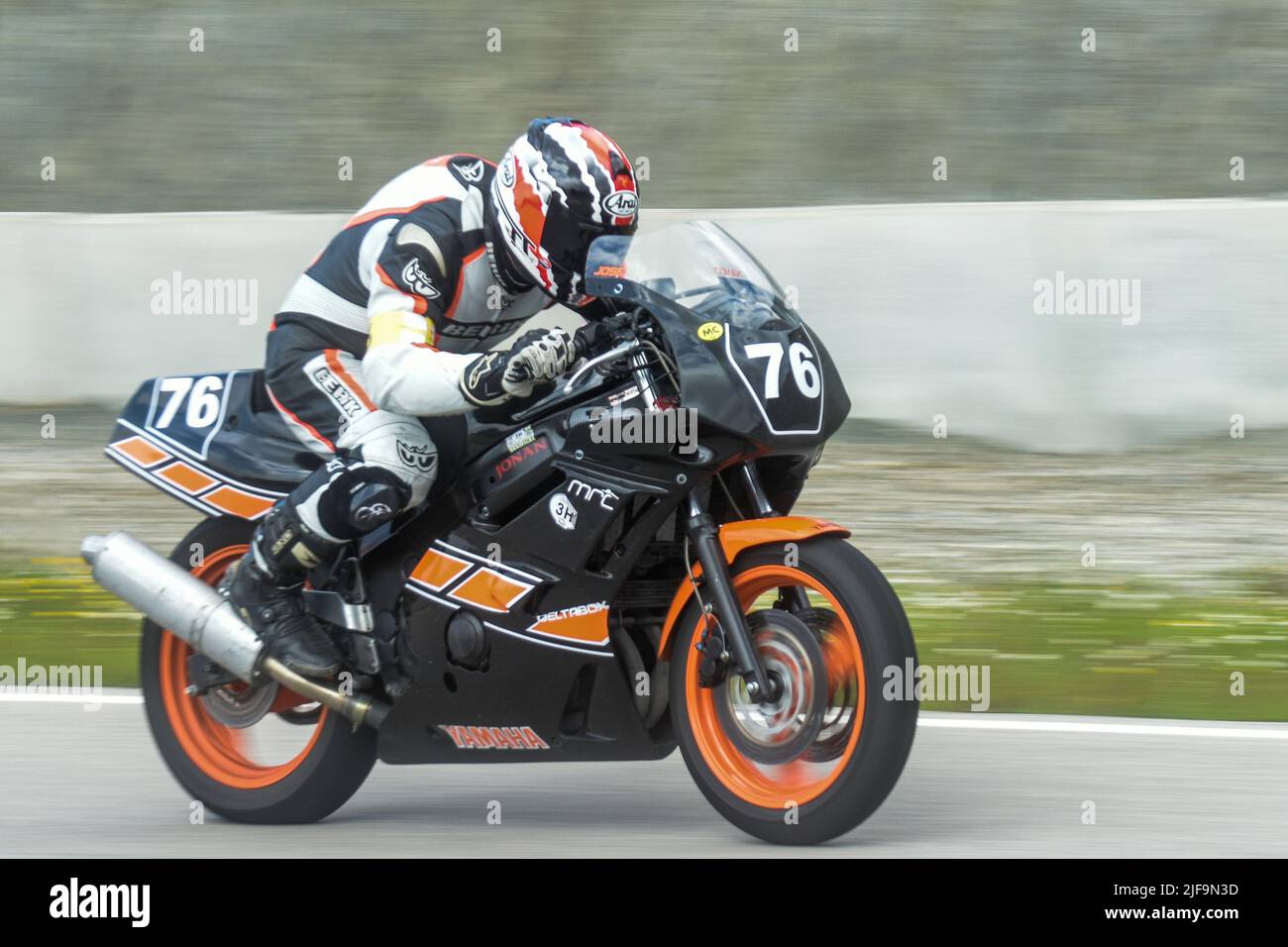 Fast racing motor bike in the track. Yamaha classic Stock Photo - Alamy