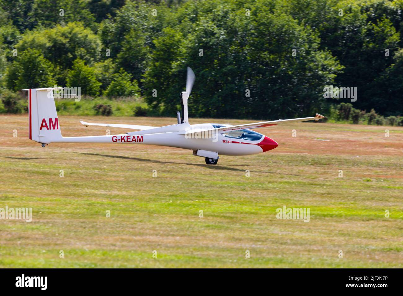 Alexander Schleicher Ash 26e self launching motor glider, G-KEAM, takes ...
