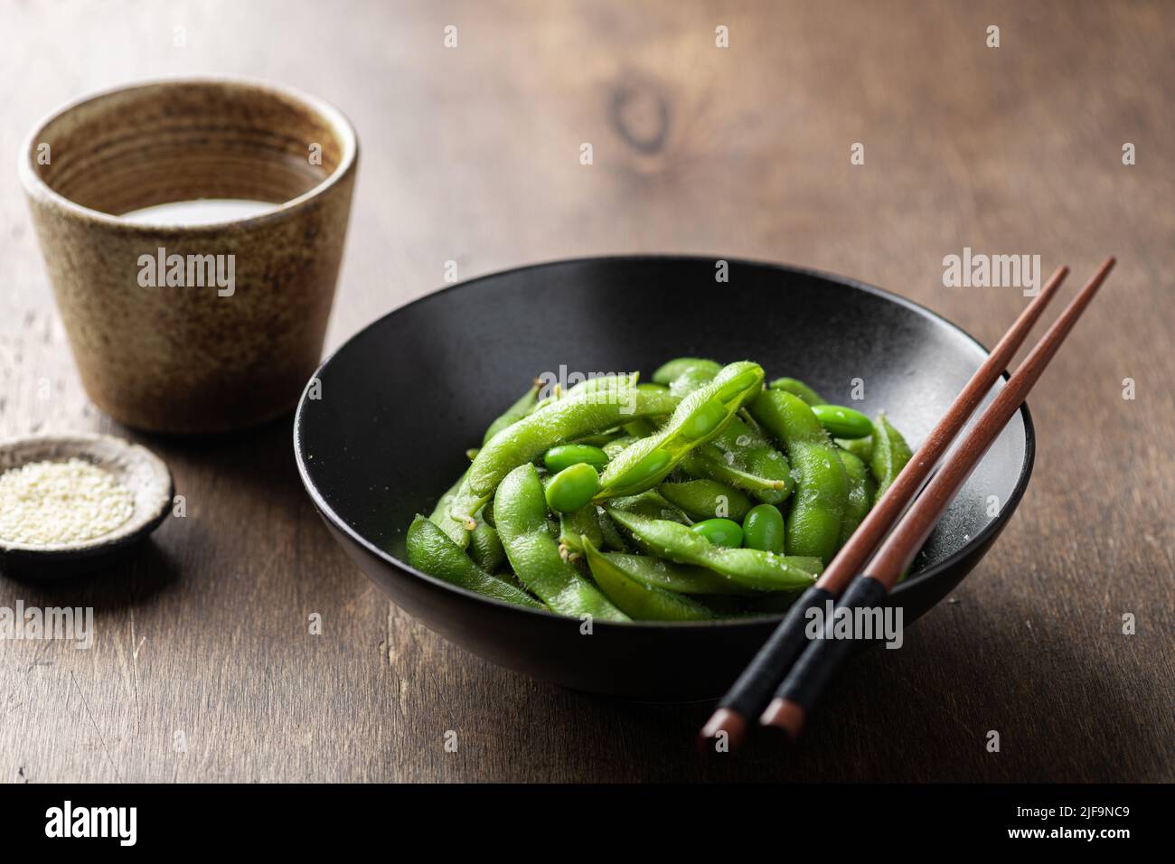 steamed edamame beans Stock Photo - Alamy