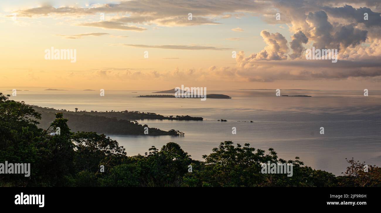 Shores of lake victoria hi-res stock photography and images - Alamy