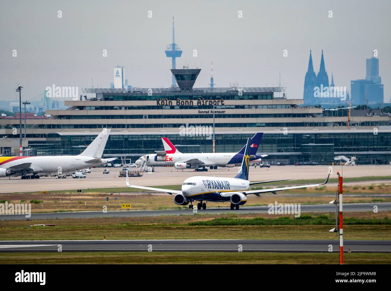 Cologne-Bonn Airport, CGN, Ryanair Boeing 737 taking off, German Air ...