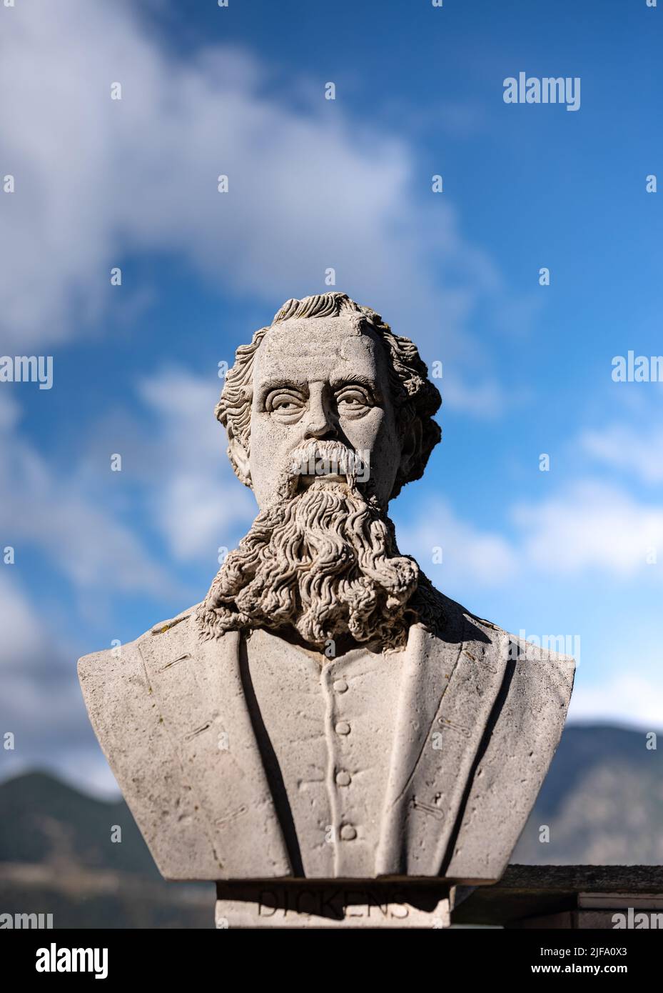 Dickens bust stone sculpture portrait Stock Photo - Alamy