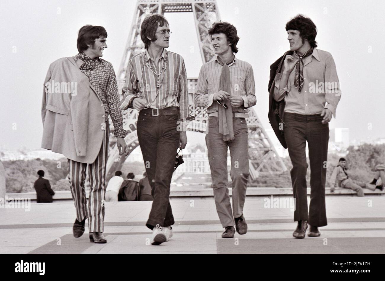 TRAFFIC UK rock group on a visit to Paris in July 1967 with Stevie ...