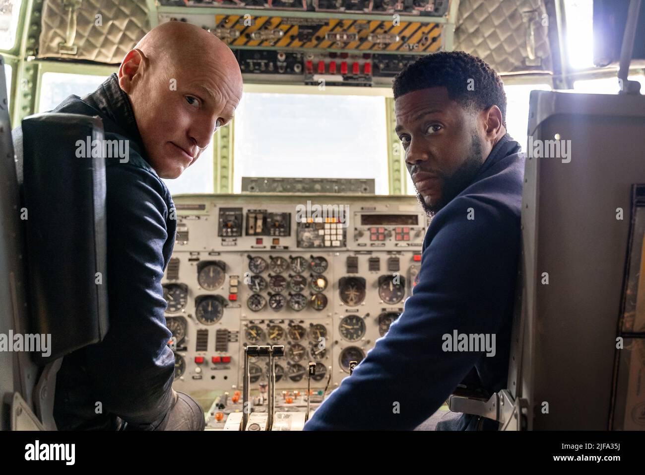 WOODY HARRELSON and KEVIN HART in THE MAN FROM TORONTO (2022), directed ...