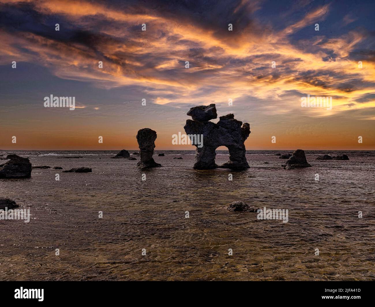 Shadowy figure in arch hi-res stock photography and images - Alamy