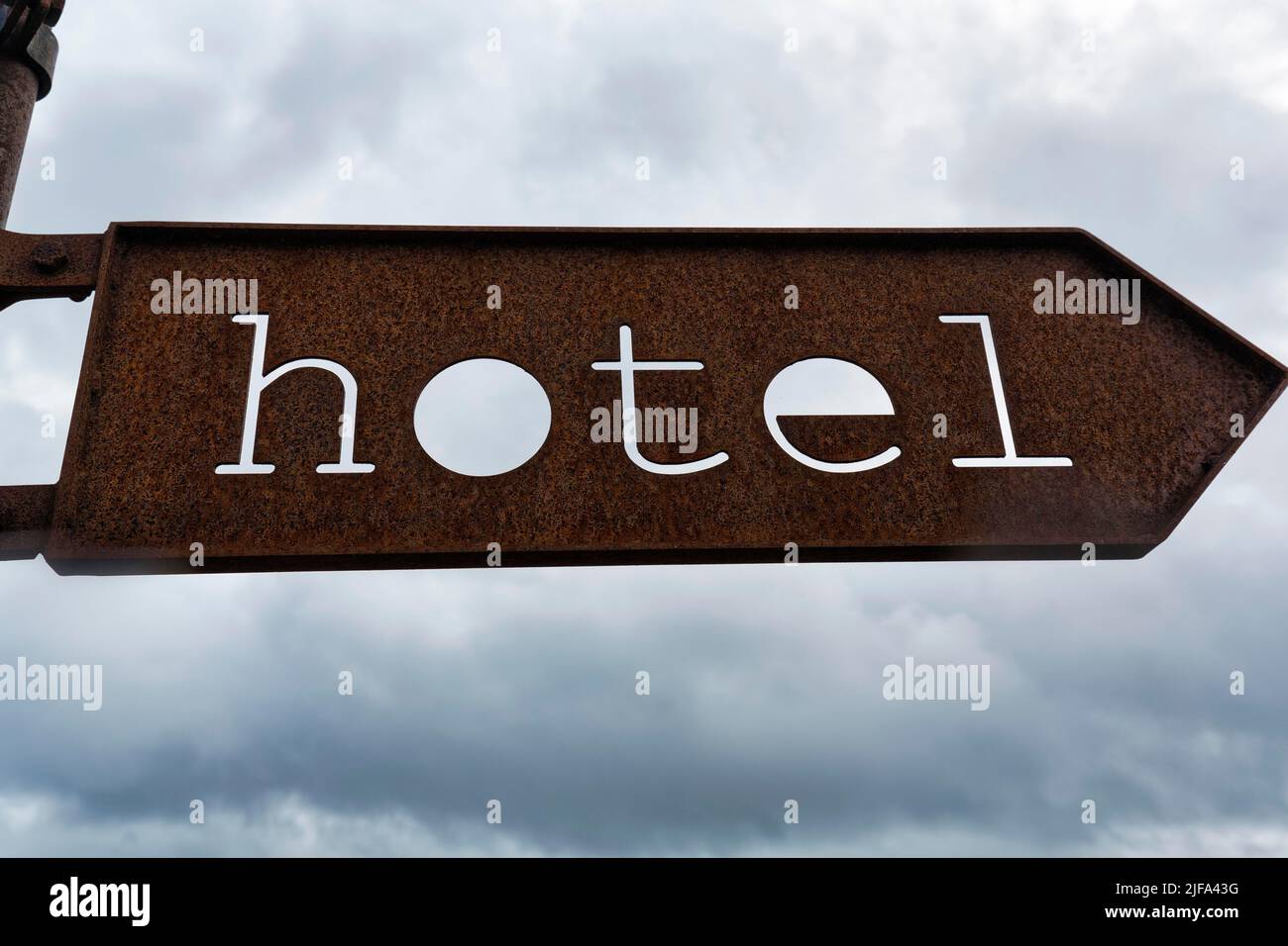 Hotel direction sign hi-res stock photography and images - Alamy