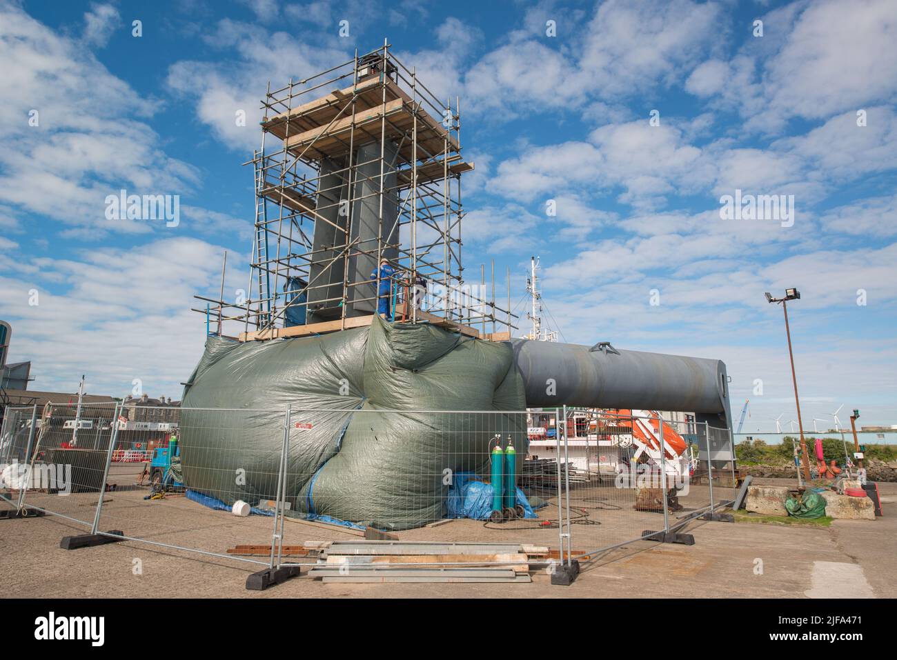 Fabrication of Deltastream tidal energy device at Pembroke Dock 2014 ...