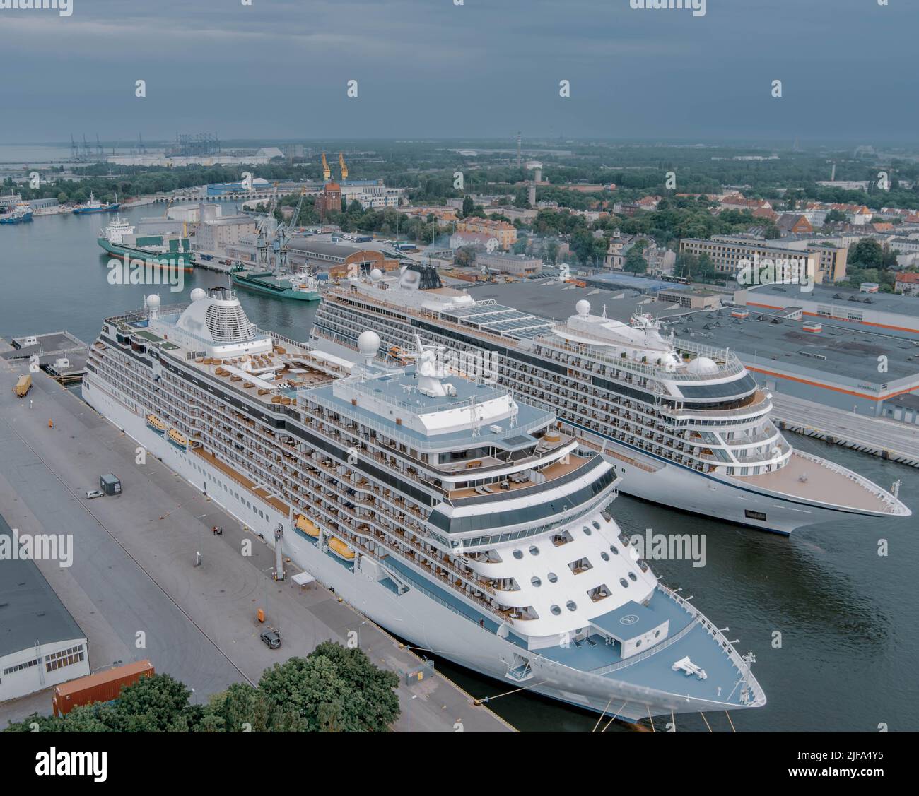 Shipspotting hi-res stock photography and images - Alamy