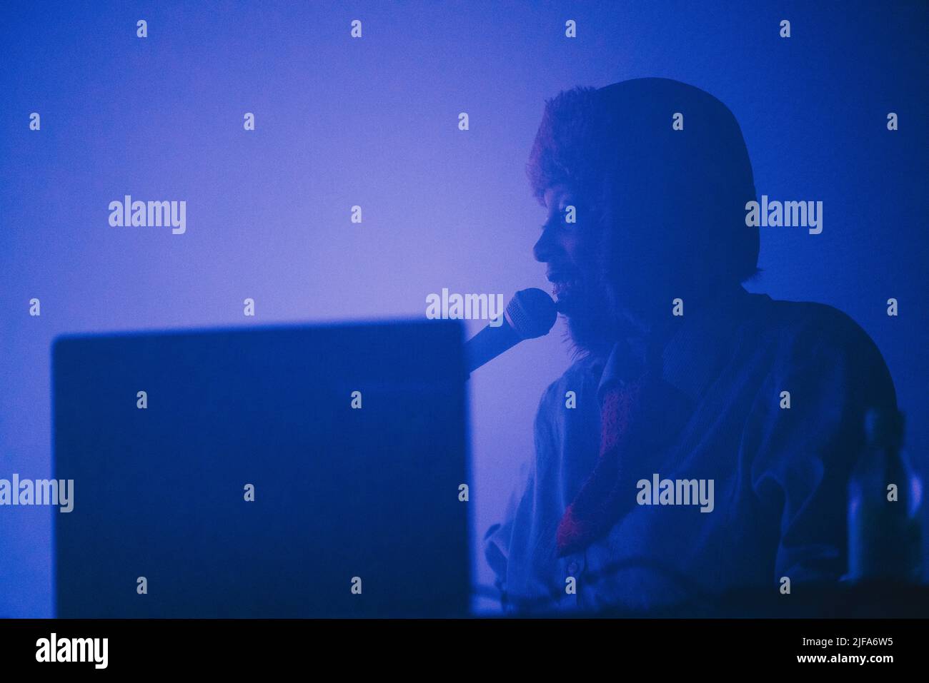 Klein singer hi-res stock photography and images - Alamy