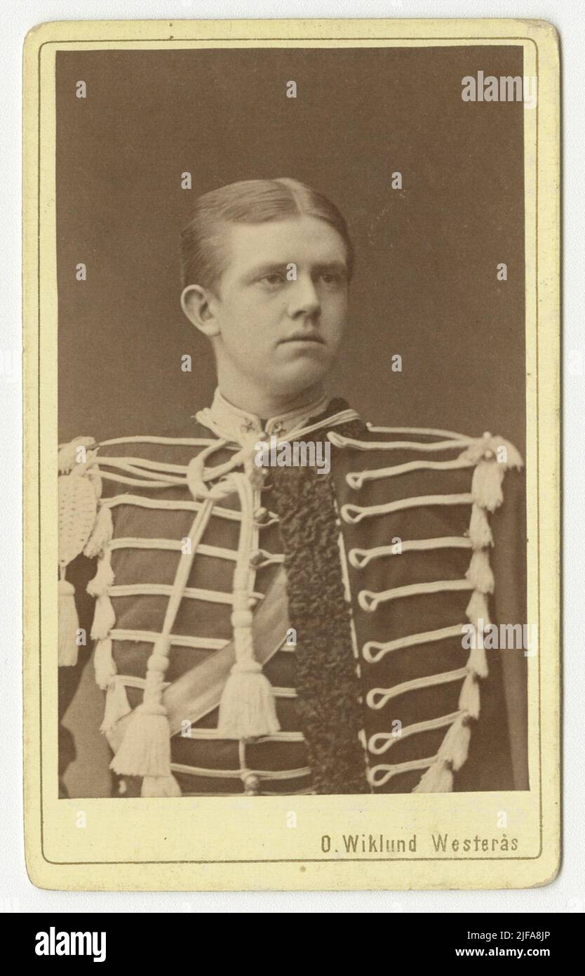 Lieutenant orn hi-res stock photography and images - Alamy