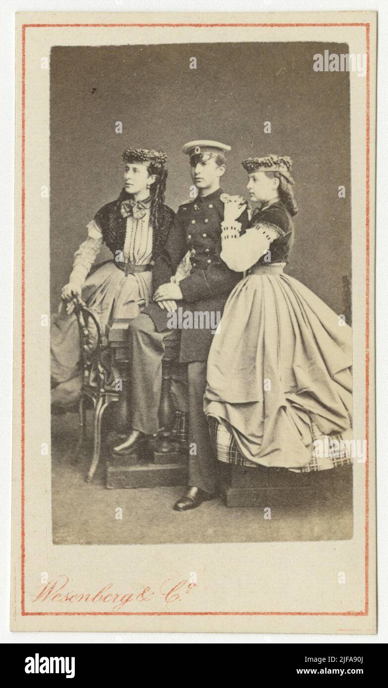 Unknown persons hi-res stock photography and images - Alamy