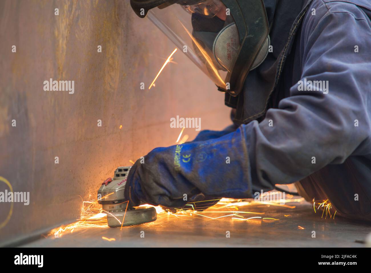 Grinding during fabrication of tidal energy turbine in Pembroke Dock ...