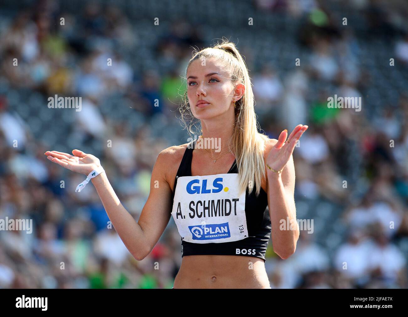 Alica SCHMIDT (SCC Berlin/ 3rd place) gesture, gesture, women's 400m ...