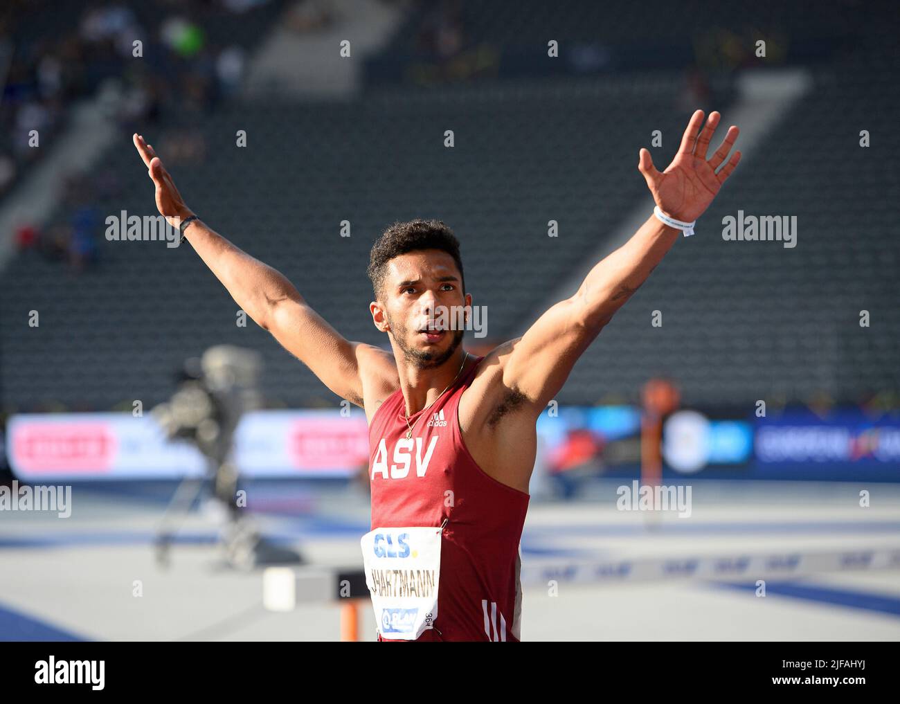 jubilation winner Joshua HARTMANN (ASV Koeln) he will be disqualified ...