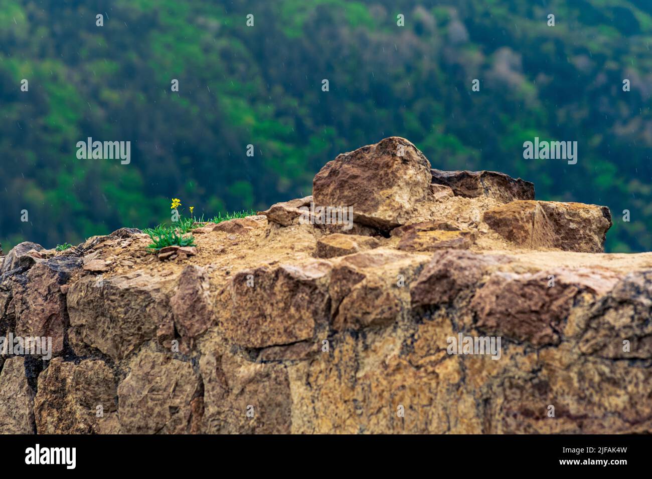 Falling stone wall hi-res stock photography and images - Alamy