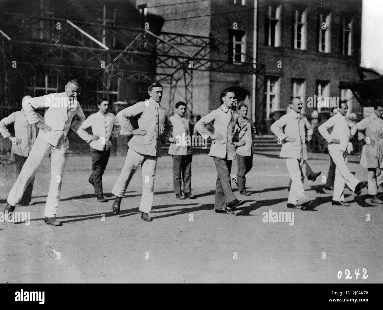 First World War: German Invalids during ongoing exercise with ...