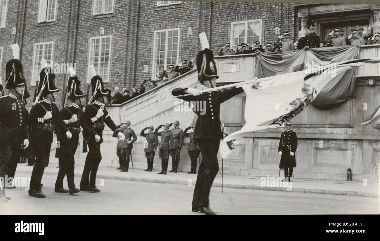 Göta Livgarde in 2 parades in front of Gustav V, Gustav VI Adolf ...
