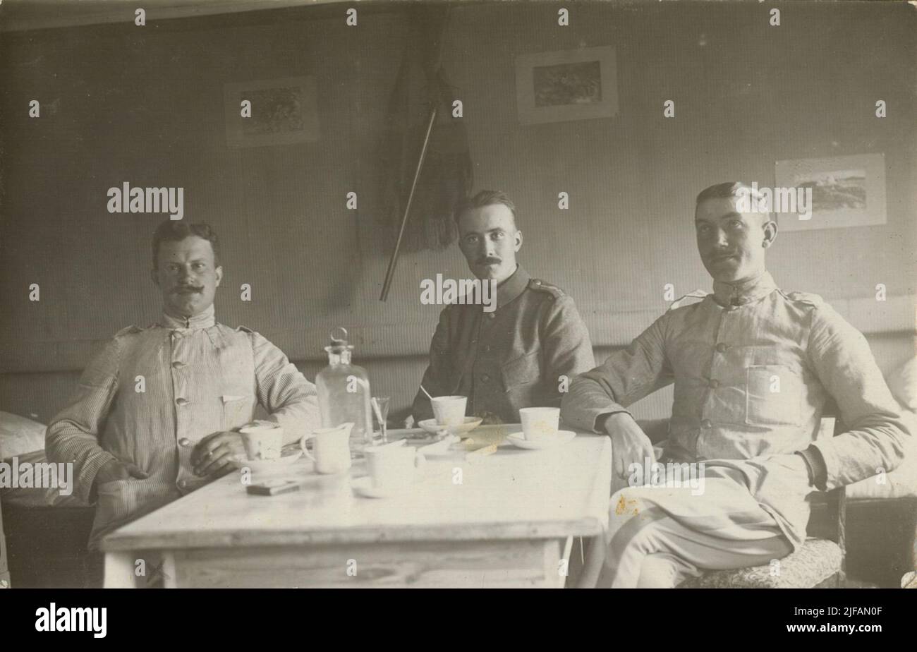 Coffee with soldiers from position artillery regiment A 9 gathered ...