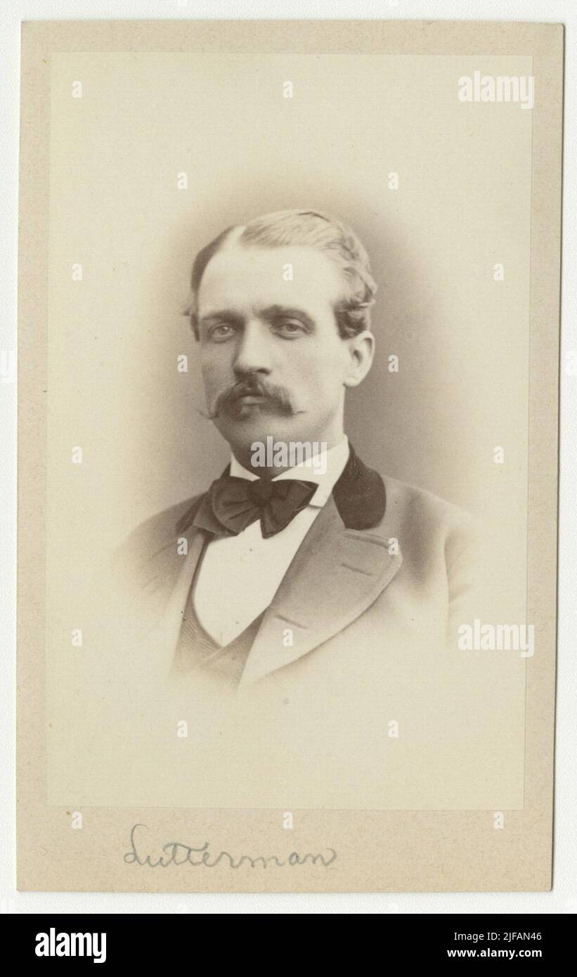 Portrait_art hi-res stock photography and images - Alamy