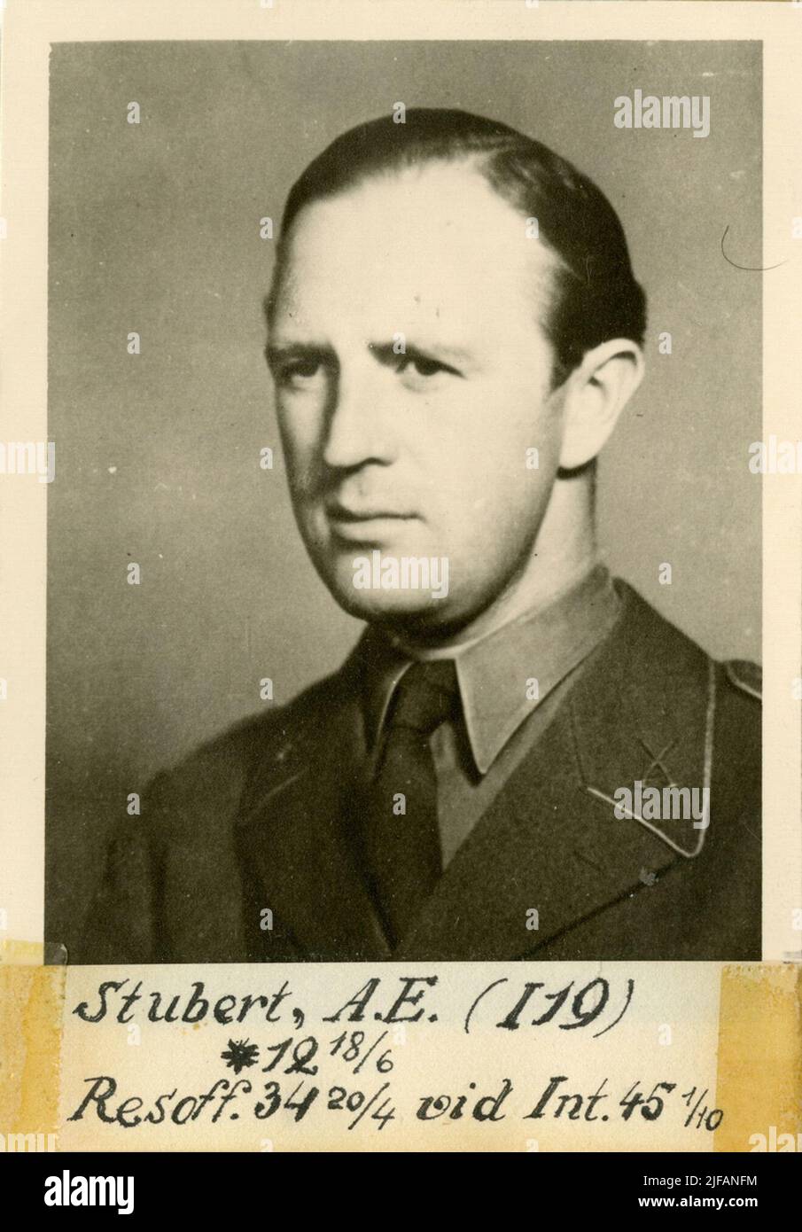 Portrait of Arne Edvard Stubert, officer at Norrbotten's regiment in 19 ...
