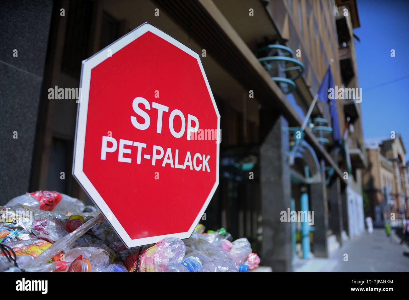 Stop sign budapest hi-res stock photography and images - Alamy