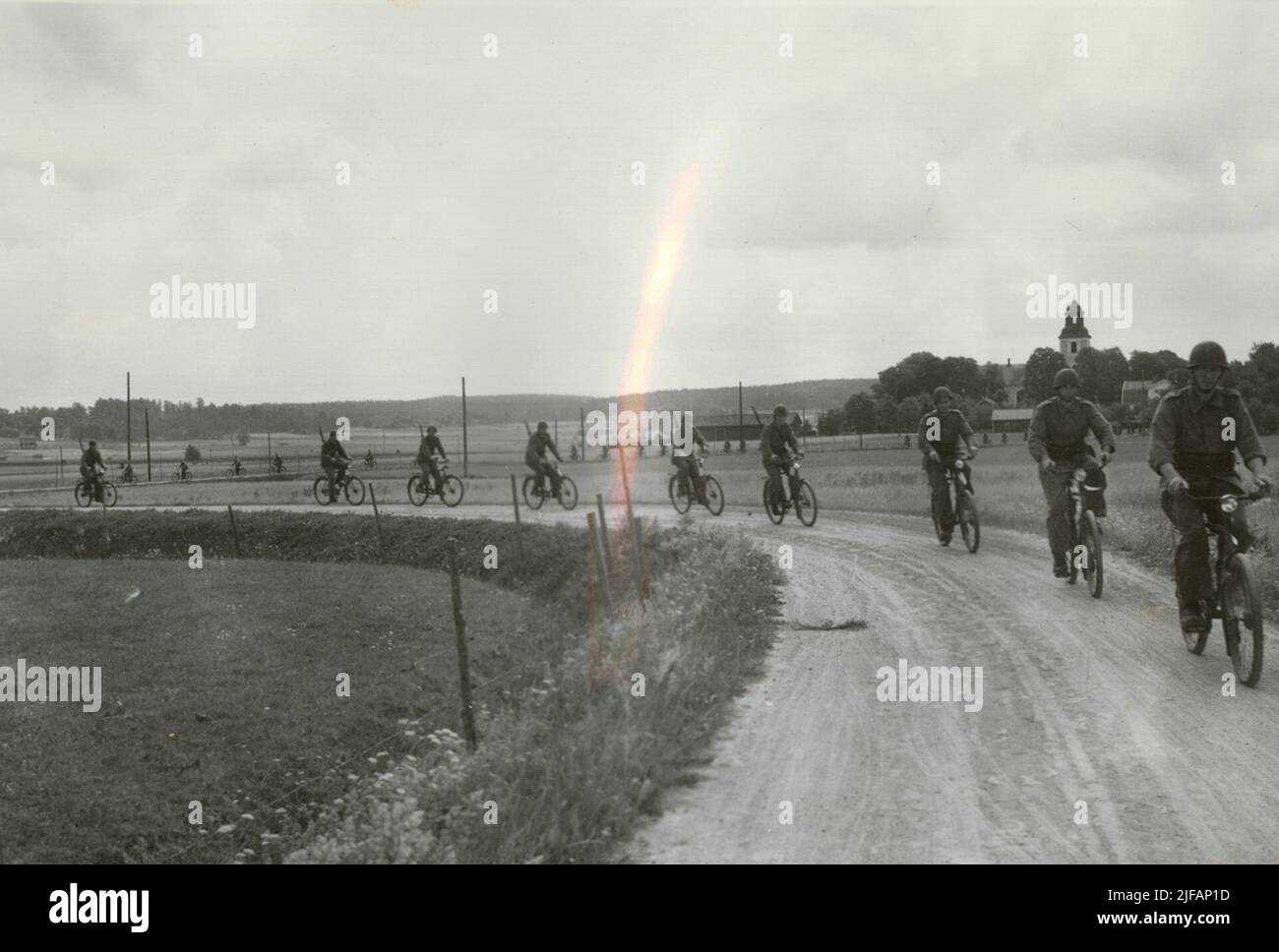 Soldiers from Södermanland's regiment in 10 on bicycle march Stock ...