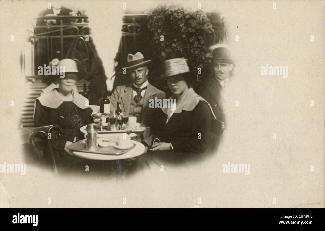 Gathering around coffee table hi-res stock photography and images - Alamy