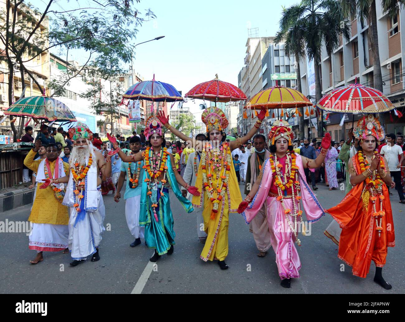 Dhaka, Bangladesh. 01st July, 2022. Bangladeshi Hindu community celebrate Rath Yatra ( Roth ...
