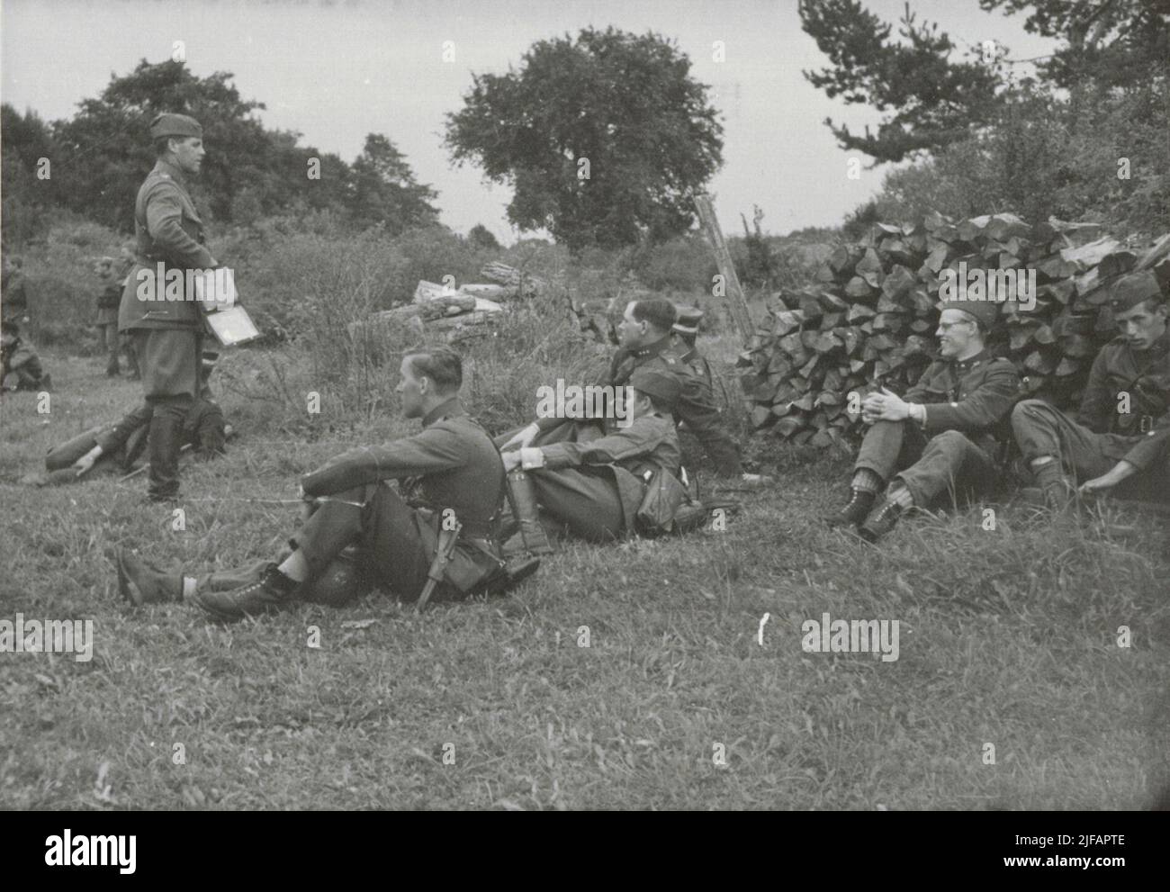 Soldiers during a break Stock Photo - Alamy
