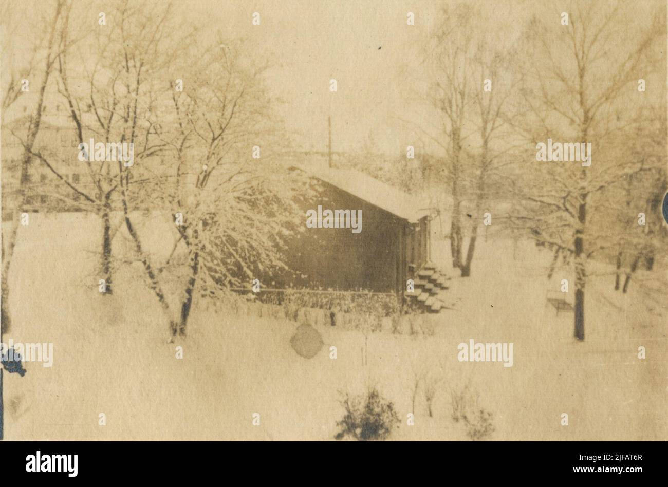 Command house hi-res stock photography and images - Alamy