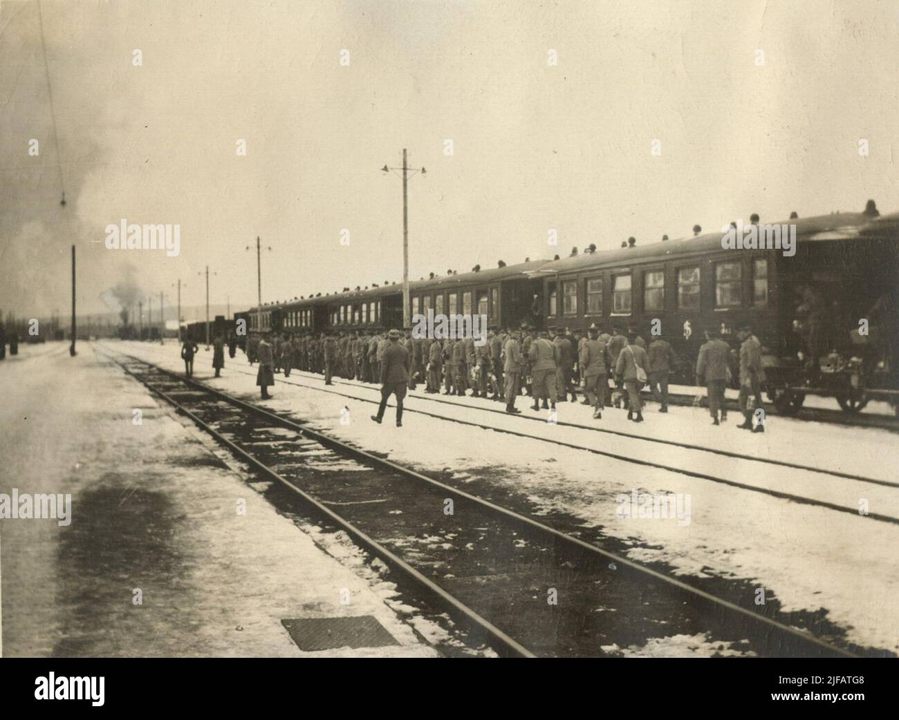Soldiers at railway station Stock Photo - Alamy