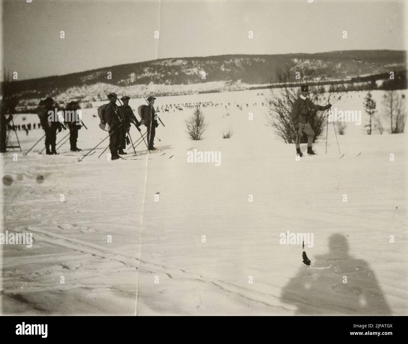 Soldiers during winter exercise Stock Photo - Alamy