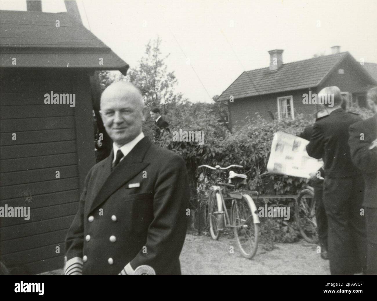 FHS at Navy Field Exercise 1956. Group picture with soldiers Stock ...