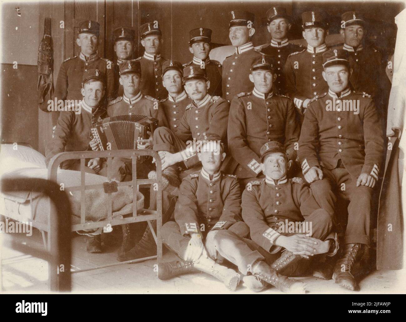 Group picture with soldiers indoors Stock Photo - Alamy