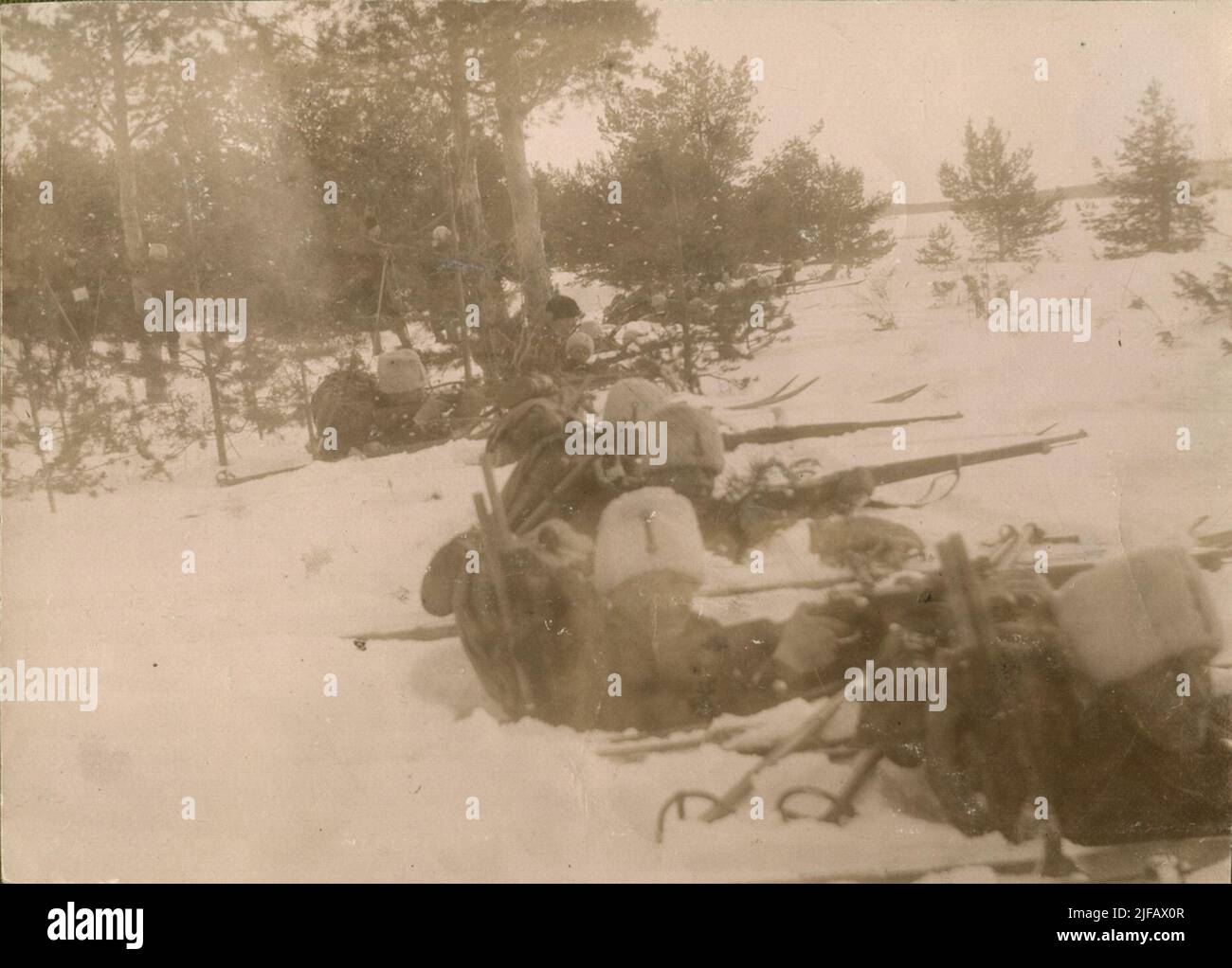 Manager in the area of Piteå in the winter of 1906. Field shooting at ...