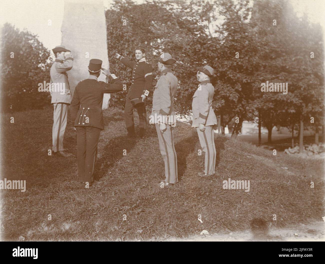Soldiers at Göta Livgarde in 2 in front of Svea Livgardes in 1 memorial ...