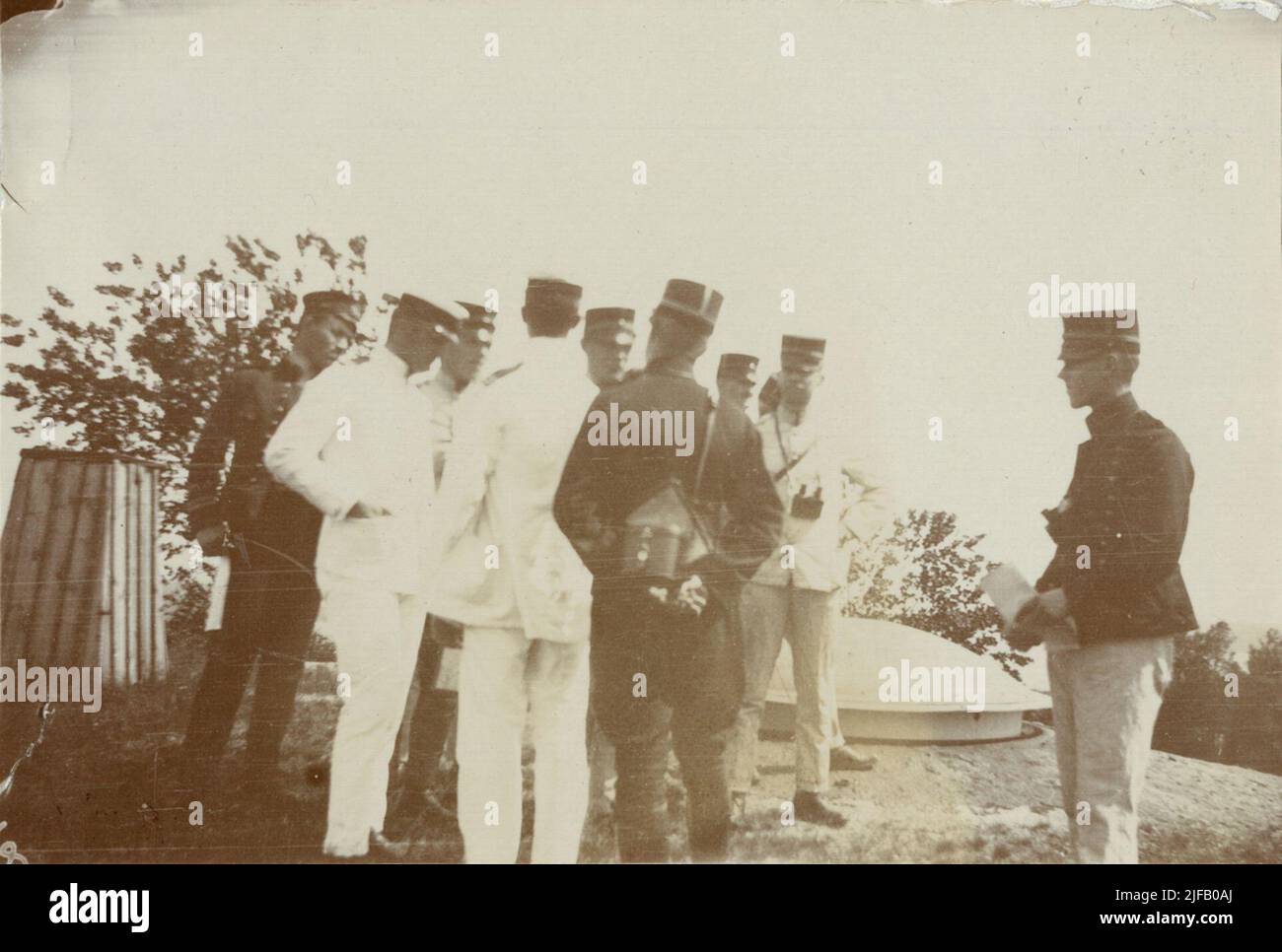 Group military soldiers armed training hi-res stock photography and ...