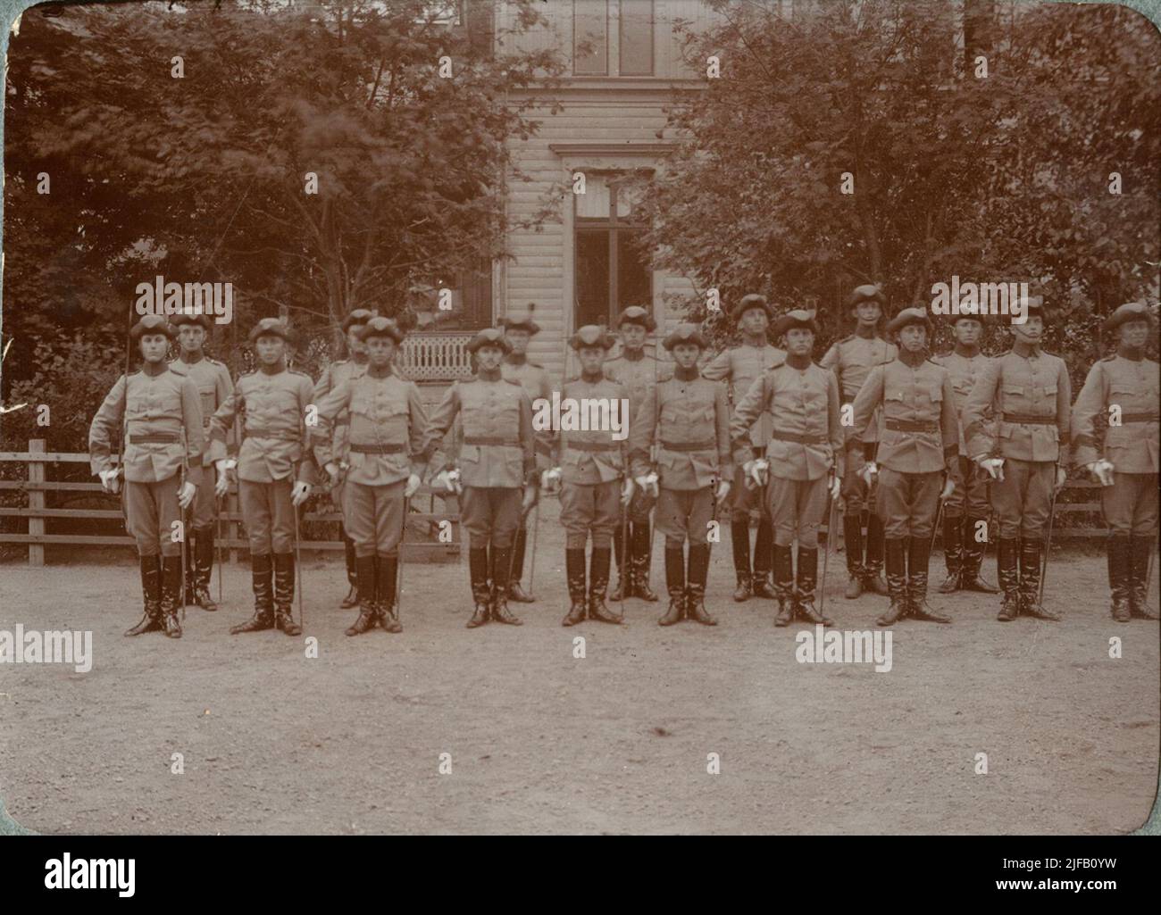 Group picture with soldiers Stock Photo - Alamy