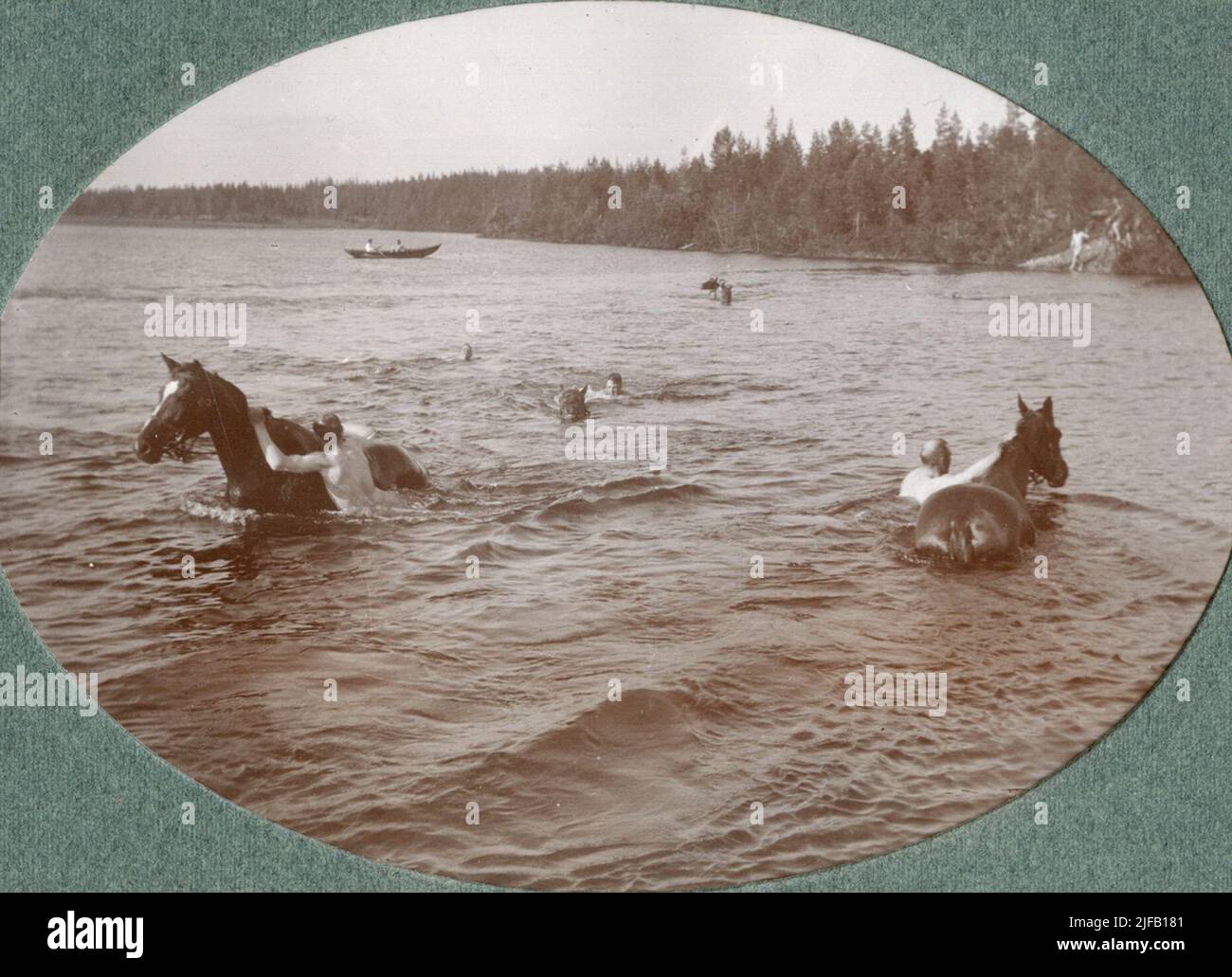 Soldiers bathing hi-res stock photography and images - Alamy