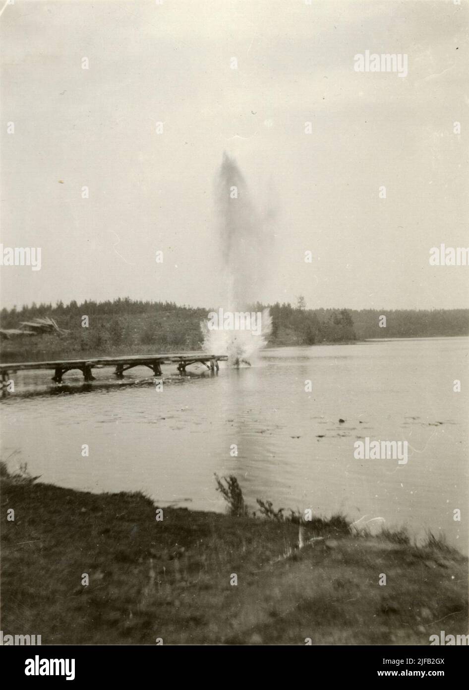 Explosion of water hi-res stock photography and images - Alamy