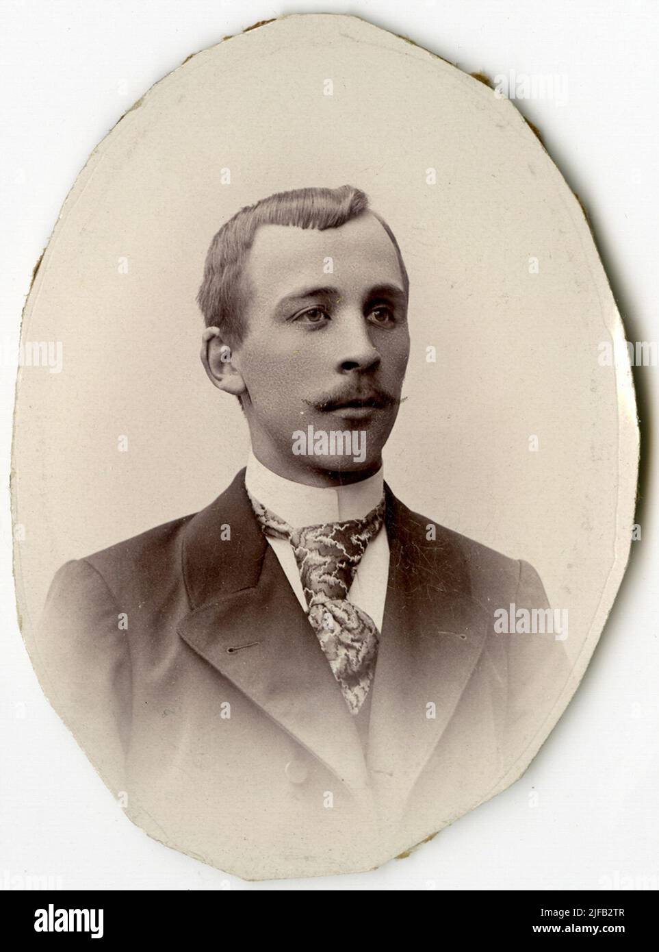 Portrait of P. Lundblad at Stockholm's fabric, ammunition and rifle ...