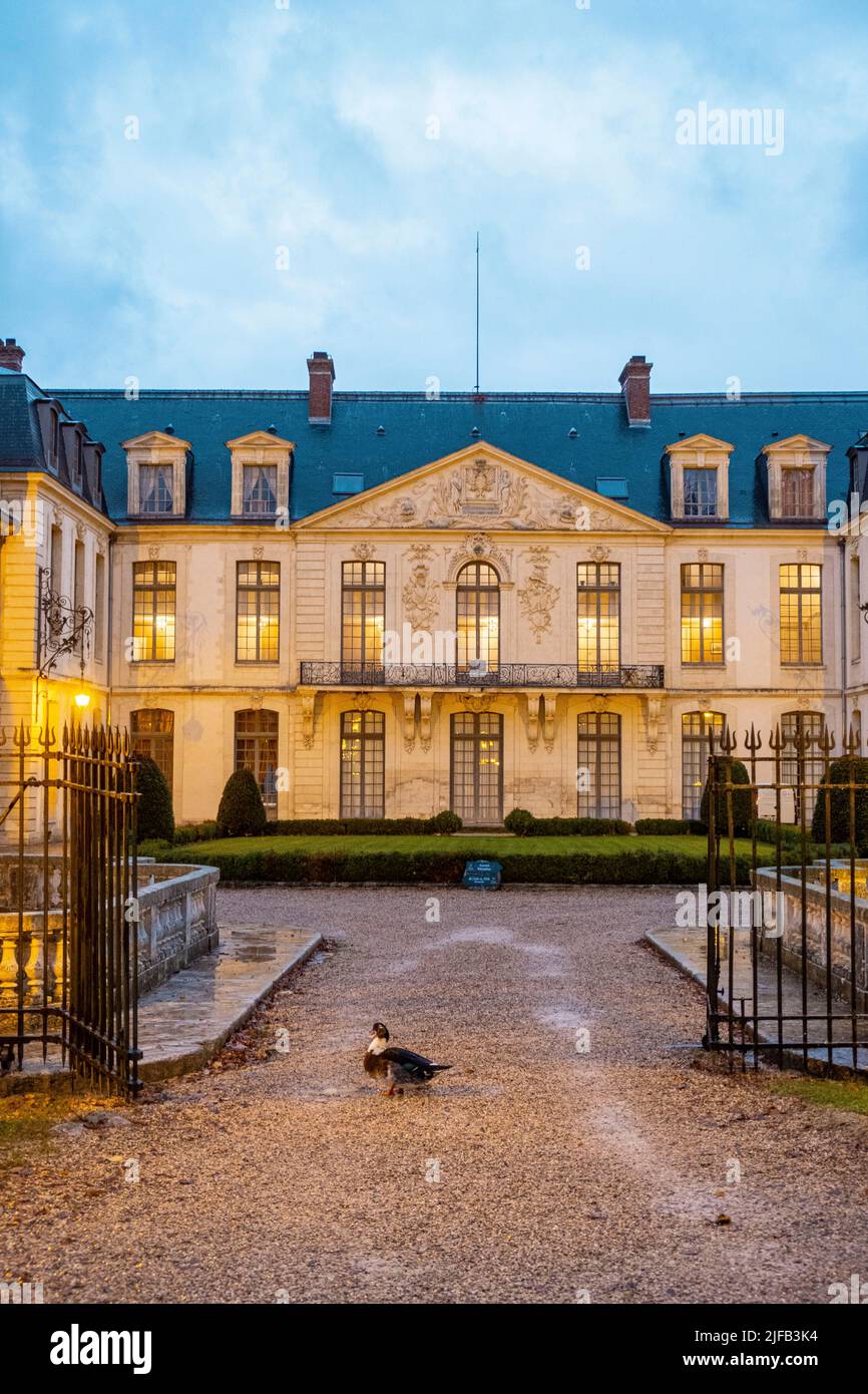 Ermenonville castle hi-res stock photography and images - Alamy