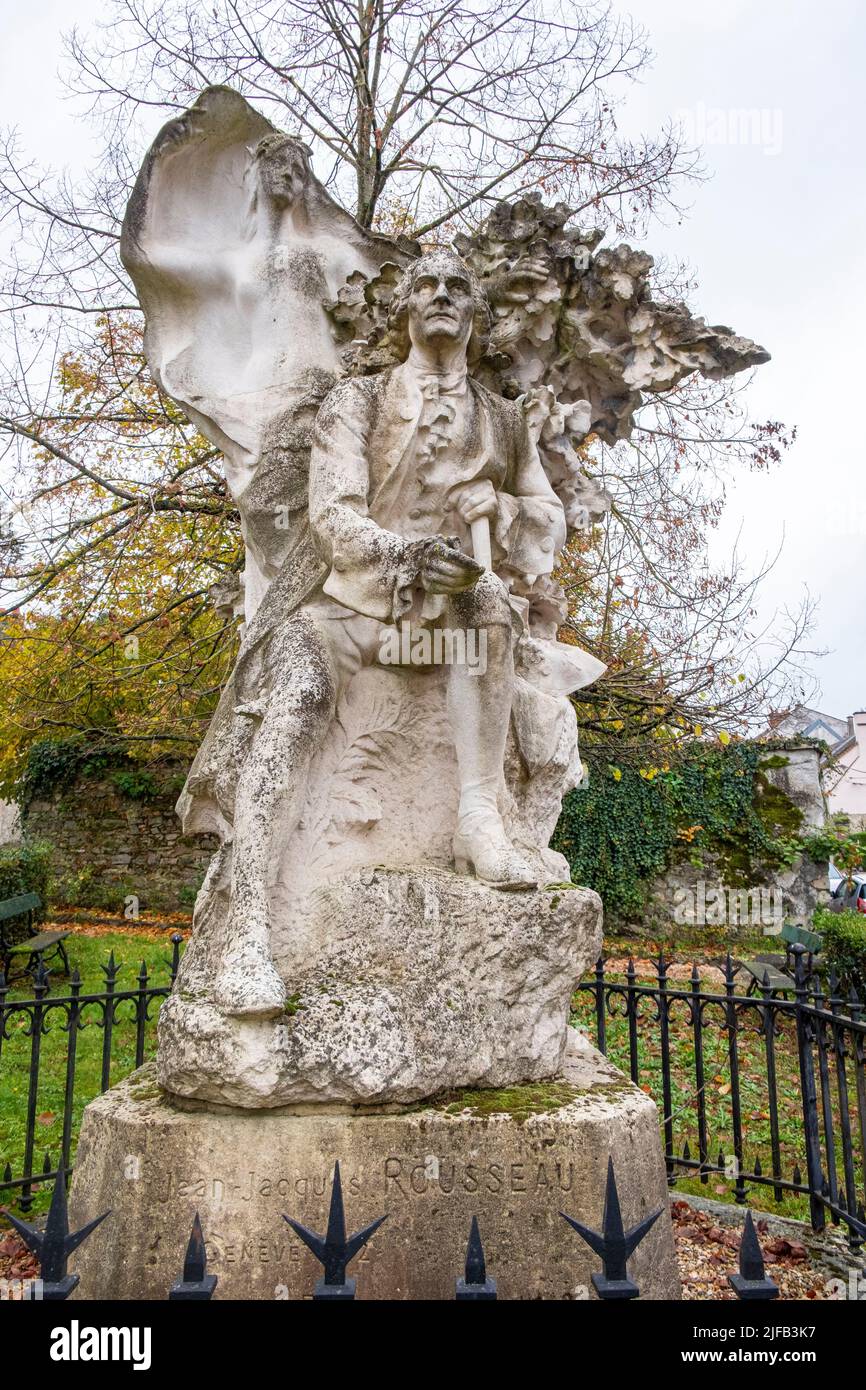 France, Oise, Ermenonville, statue of Jean Jacques Rousseau Stock Photo ...