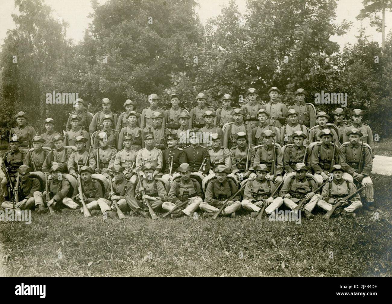 Group portrait of soldiers and officers at Västmanland Regiment in 18 ...