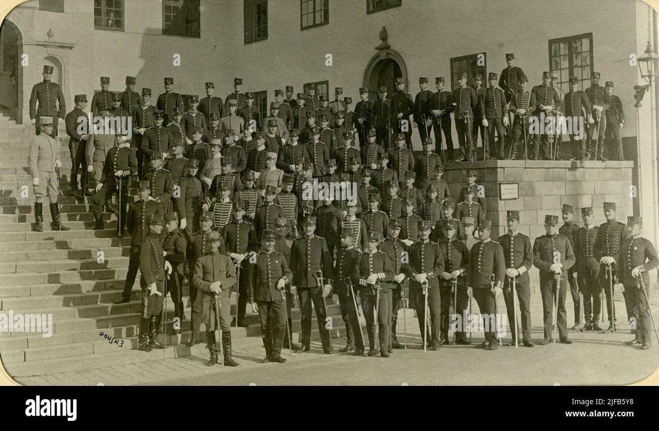 Cadets at the Karlberg war school in 1904, among them Theodor Jakobsson ...