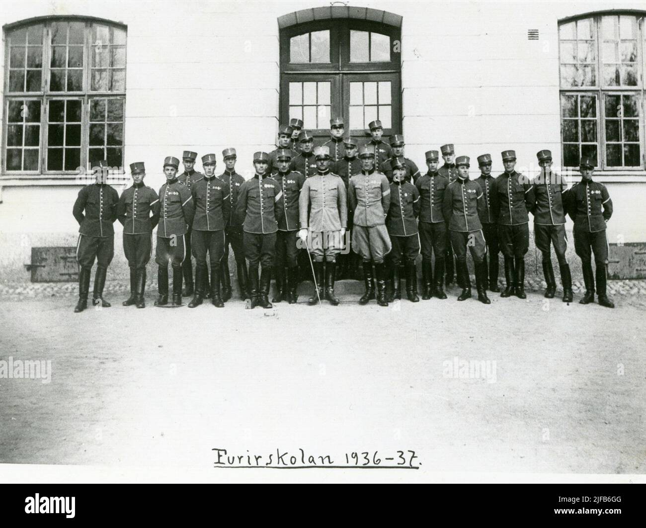 Group portrait of soldiers from Norrland's Dragon Regiment K 4 at the ...